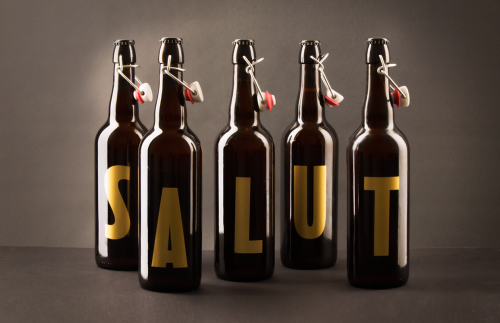 Salut! Christmas Beer Design by Walabi Studio“Salut is a... — VISUALOUNGE